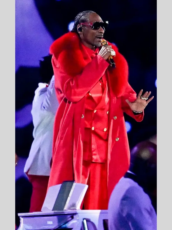 Snoop Dogg Halftime Show Christmas 2025 Red Coat